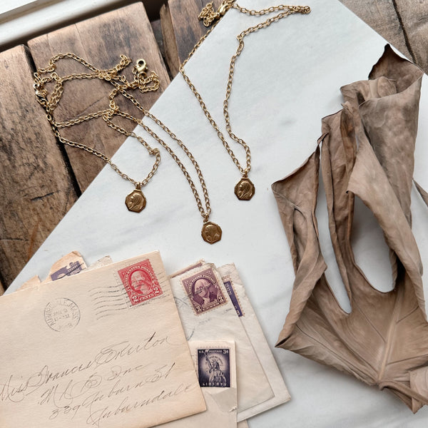 Mary – Guilded Grey