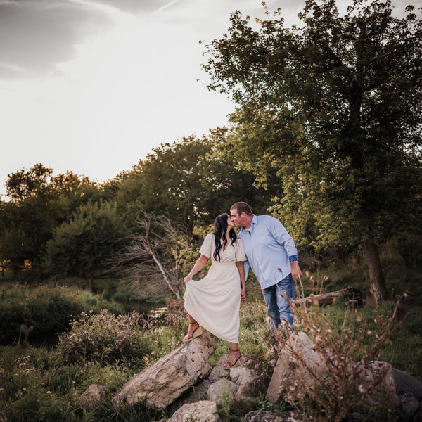 Stylized Wedding Shoot with a Couple | 4 hours – Guilded Grey
