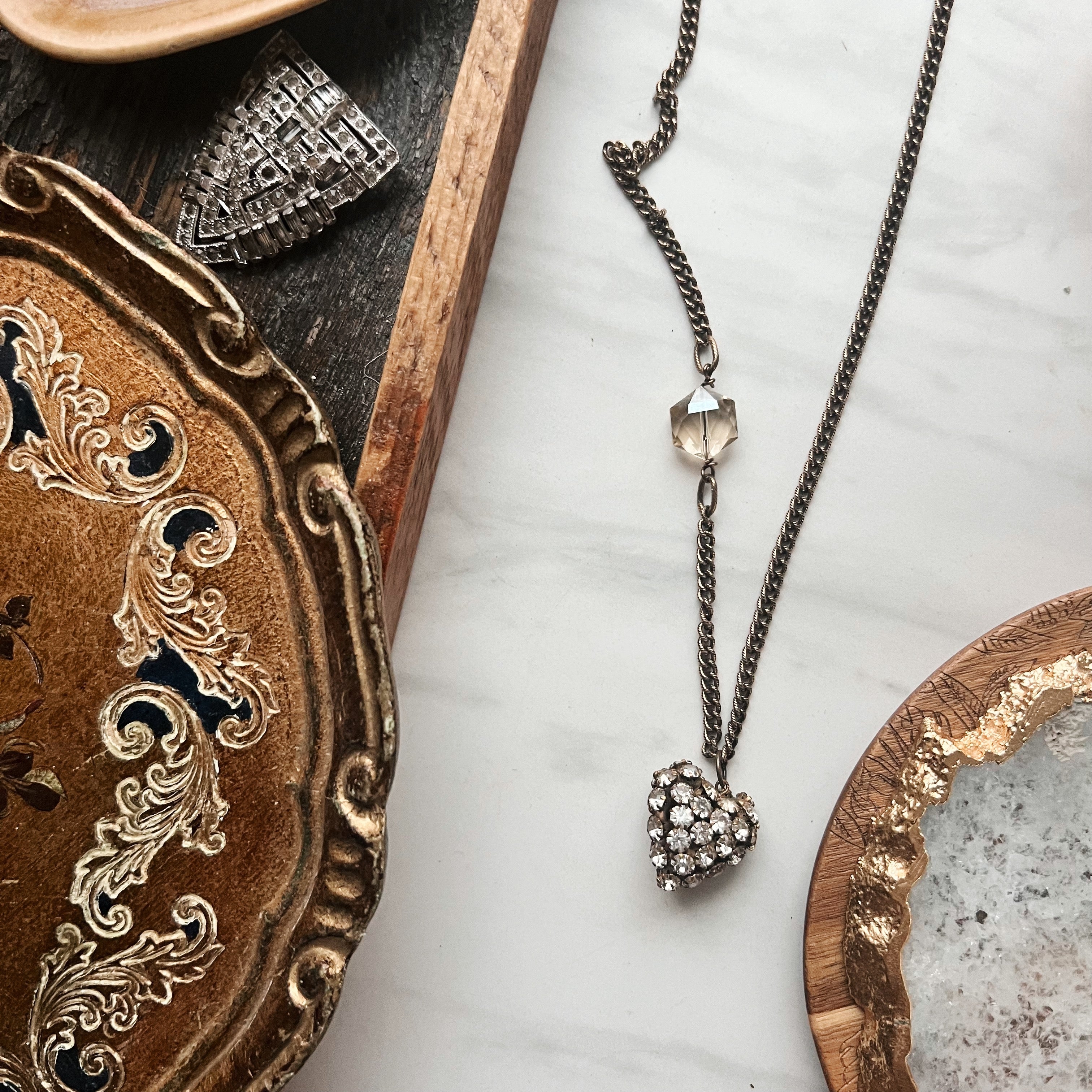 Antique Amore – Guilded Grey